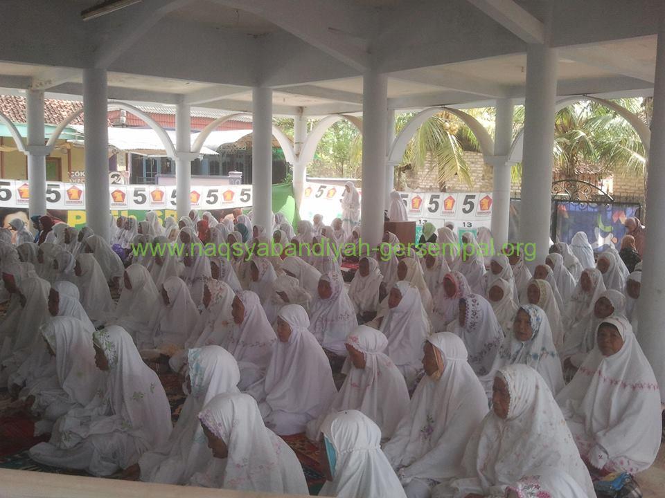 Thoriqoh Naqsyabandiyah Gersempal berdzikir di Masjid Al-Kautsar ...